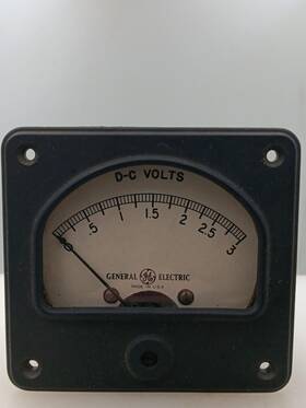 GE DO-50 Volts Panel Meter